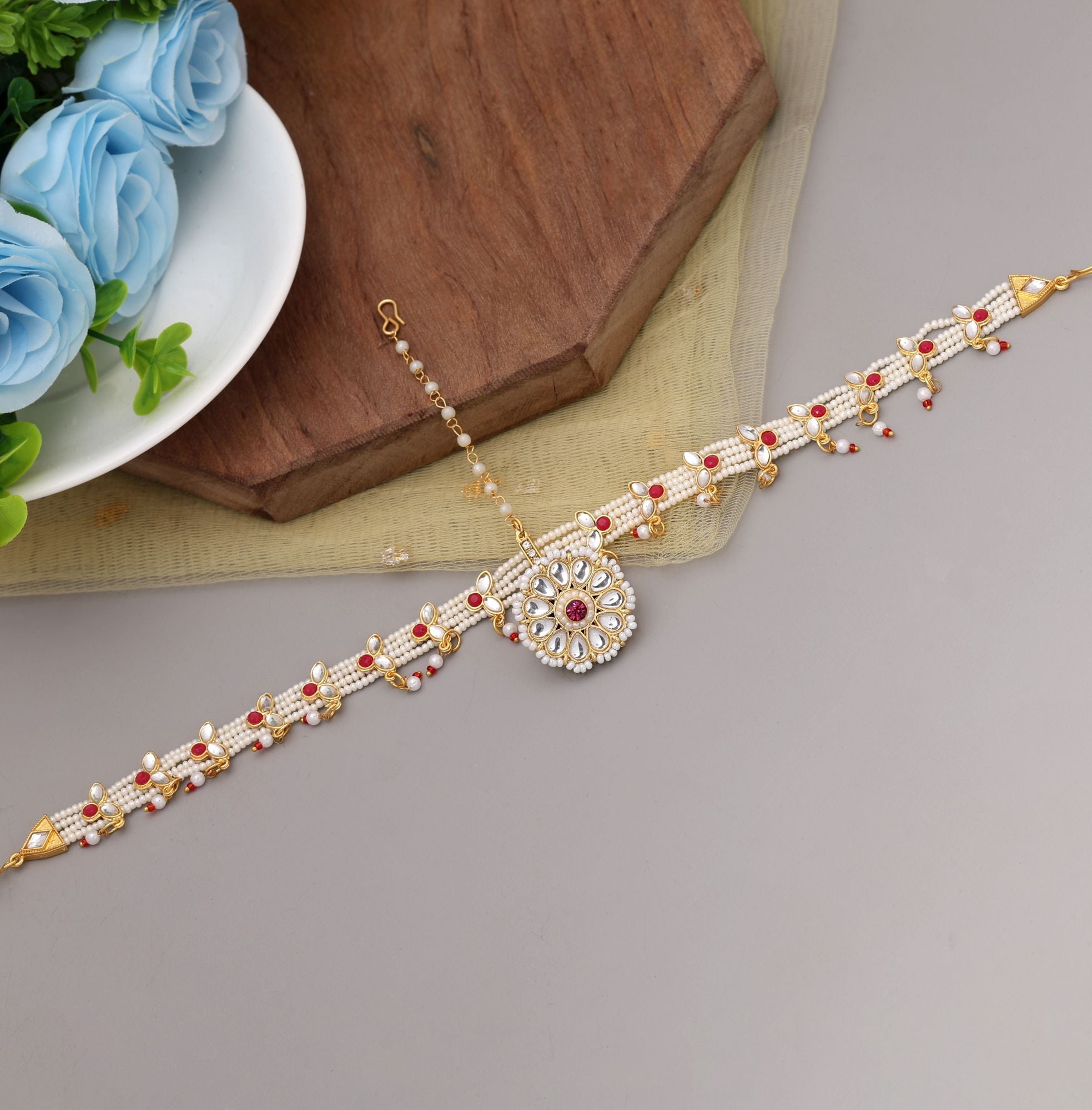 Red & White Color Kundan Matha Patti Perfect For Bridal Ceremonies And ...