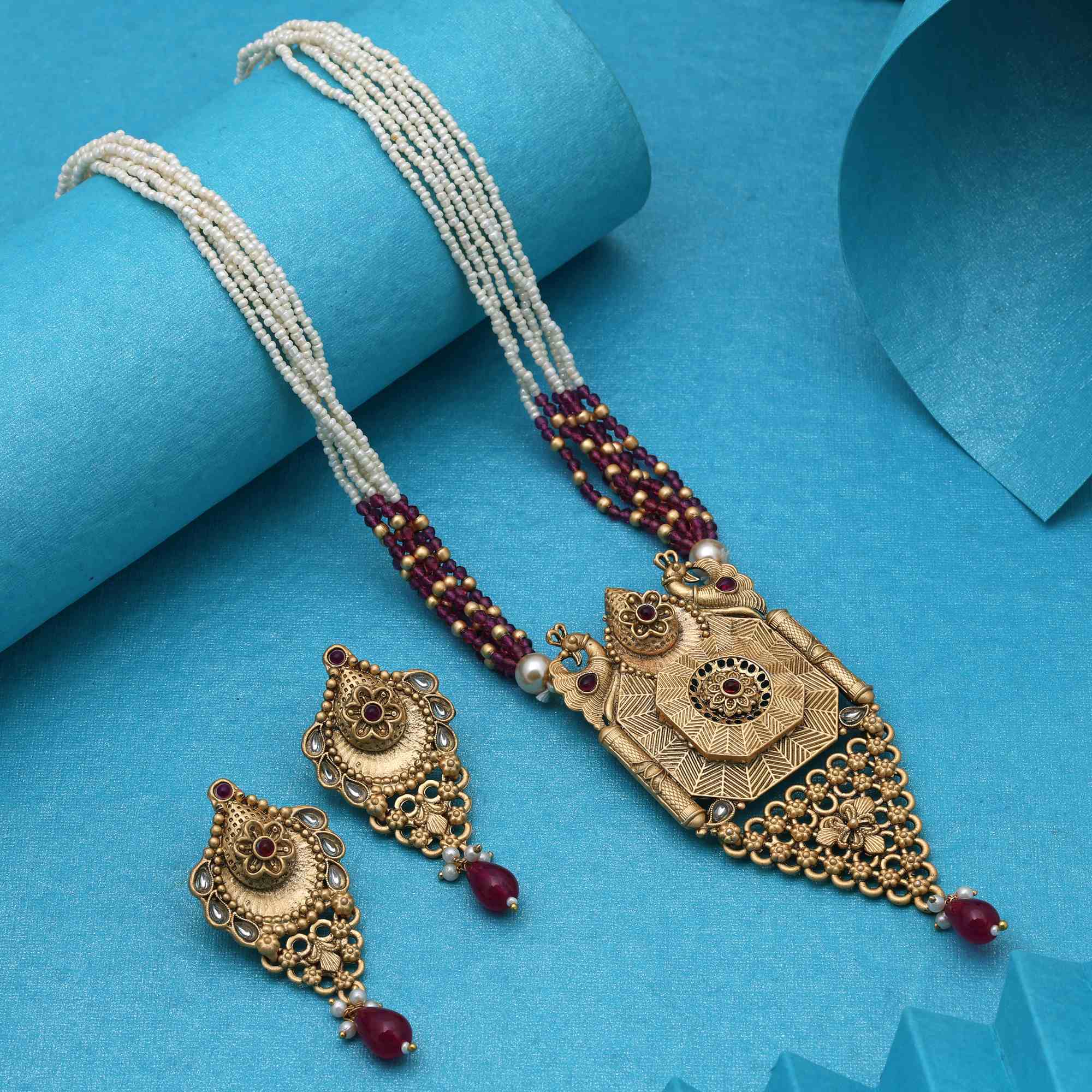 Beautiful Rani Color Matte Gold Necklace Set With Antique Style Crafts ...
